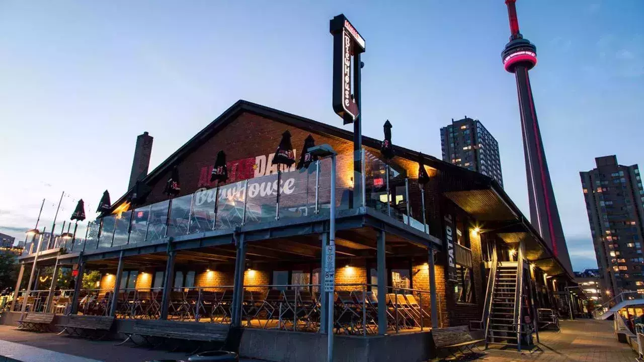The 7 Best Patio Bars In Toronto Guide | Enjoy Travel