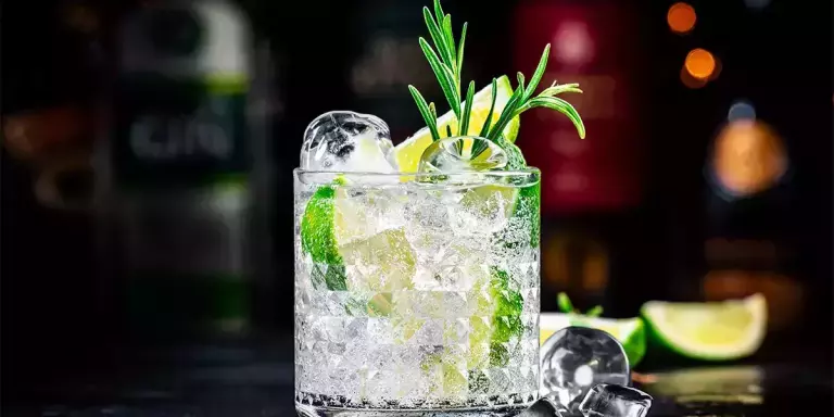 The 7 Best Cocktail Bars in Cardiff | Enjoy Travel