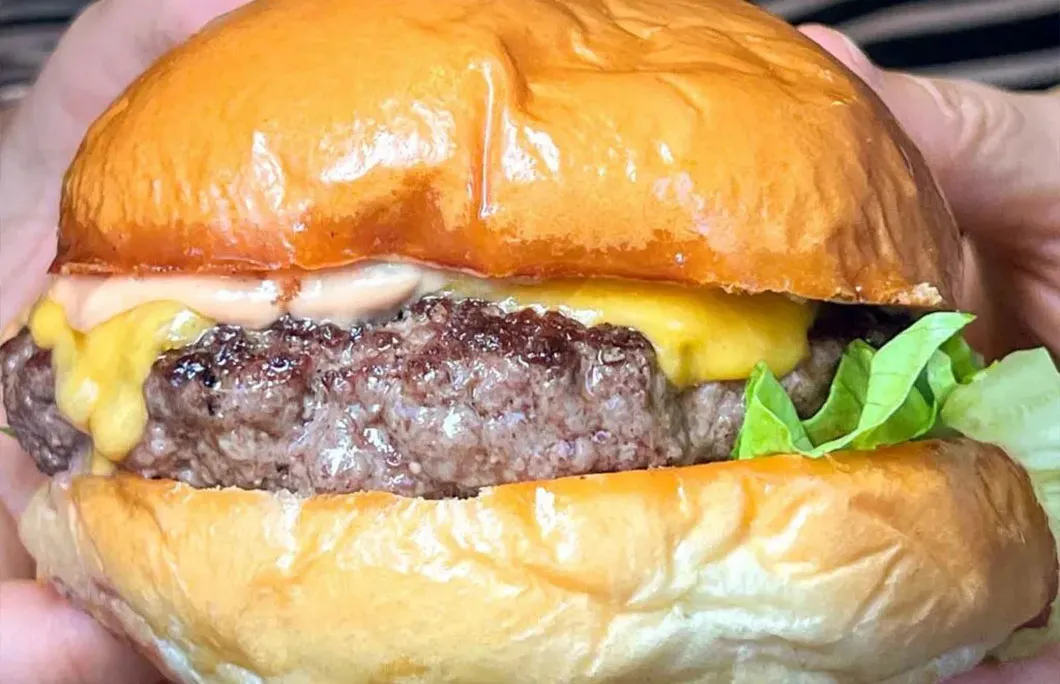 The 7 Best Burgers In Colombo | Enjoy Travel