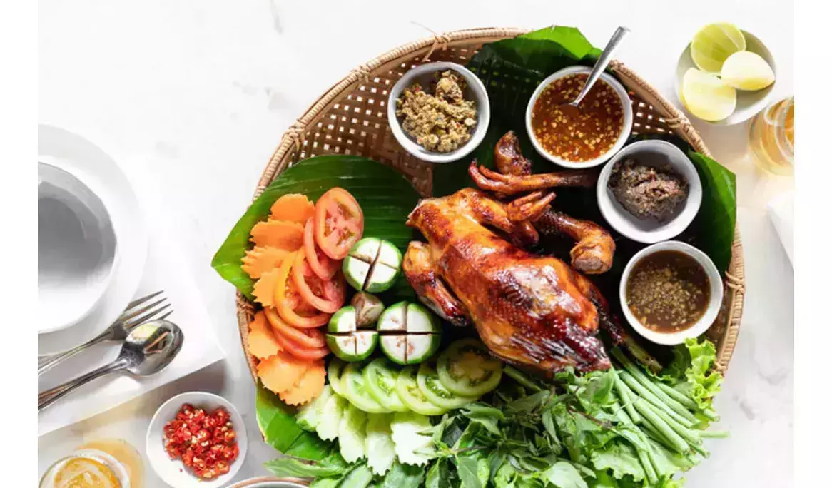 Filipino Street Food: 7 Delicious Dishes To Try | Enjoy Travel