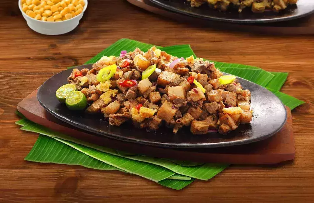Filipino Street Food: 7 Delicious Dishes To Try | Enjoy Travel