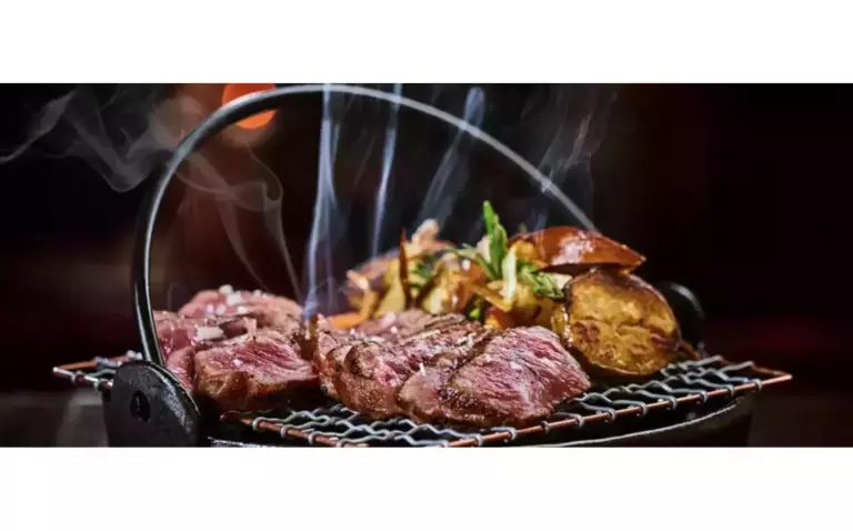 The 7 Best Places To Eat Steak In Iceland | Enjoy Travel