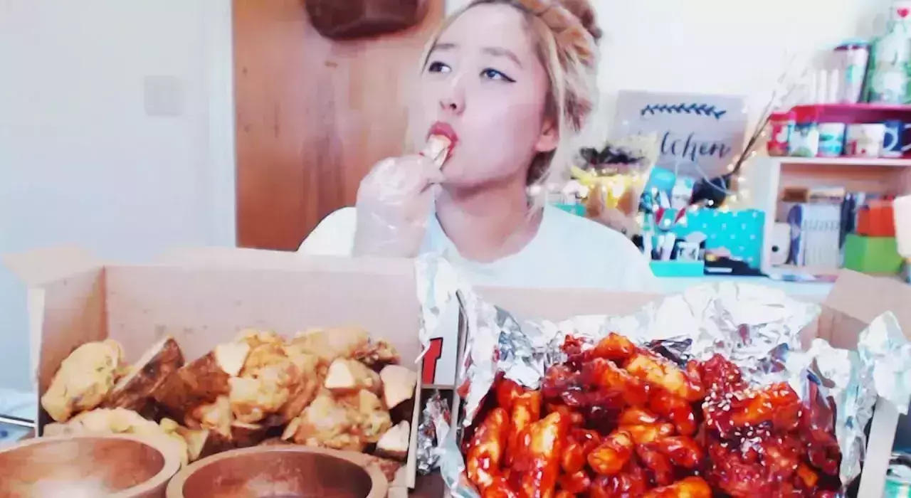 The Dish on the Global Phenomenon of Mukbang | Enjoy Travel