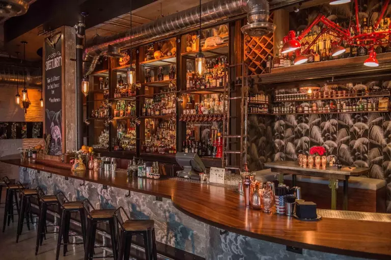 7 Of The Best Bars In Miami Florida Guide | Enjoy Travel