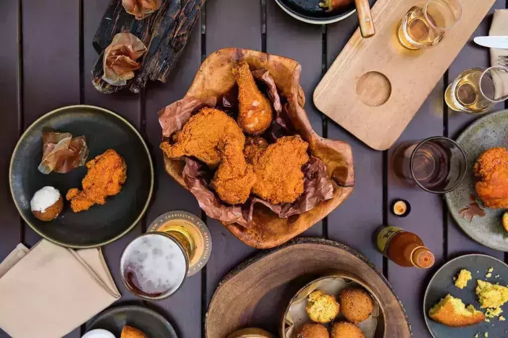The 7 Best Places For Fried Chicken In Charleston | Enjoy Travel