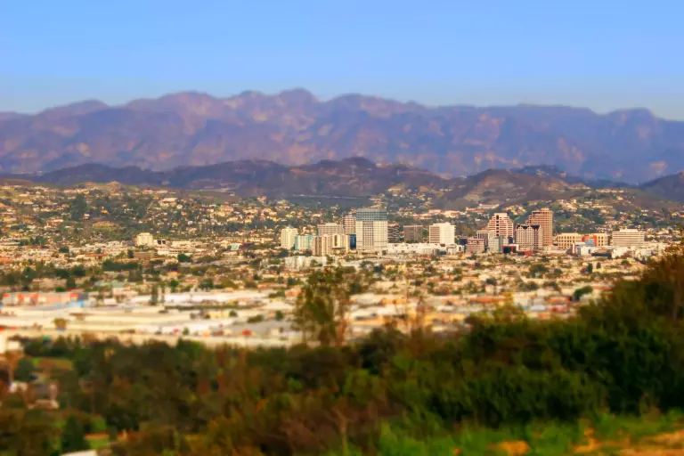 Arriving on Time at Burbank Airport (BUR): A Traveler’s Essential Guide ...